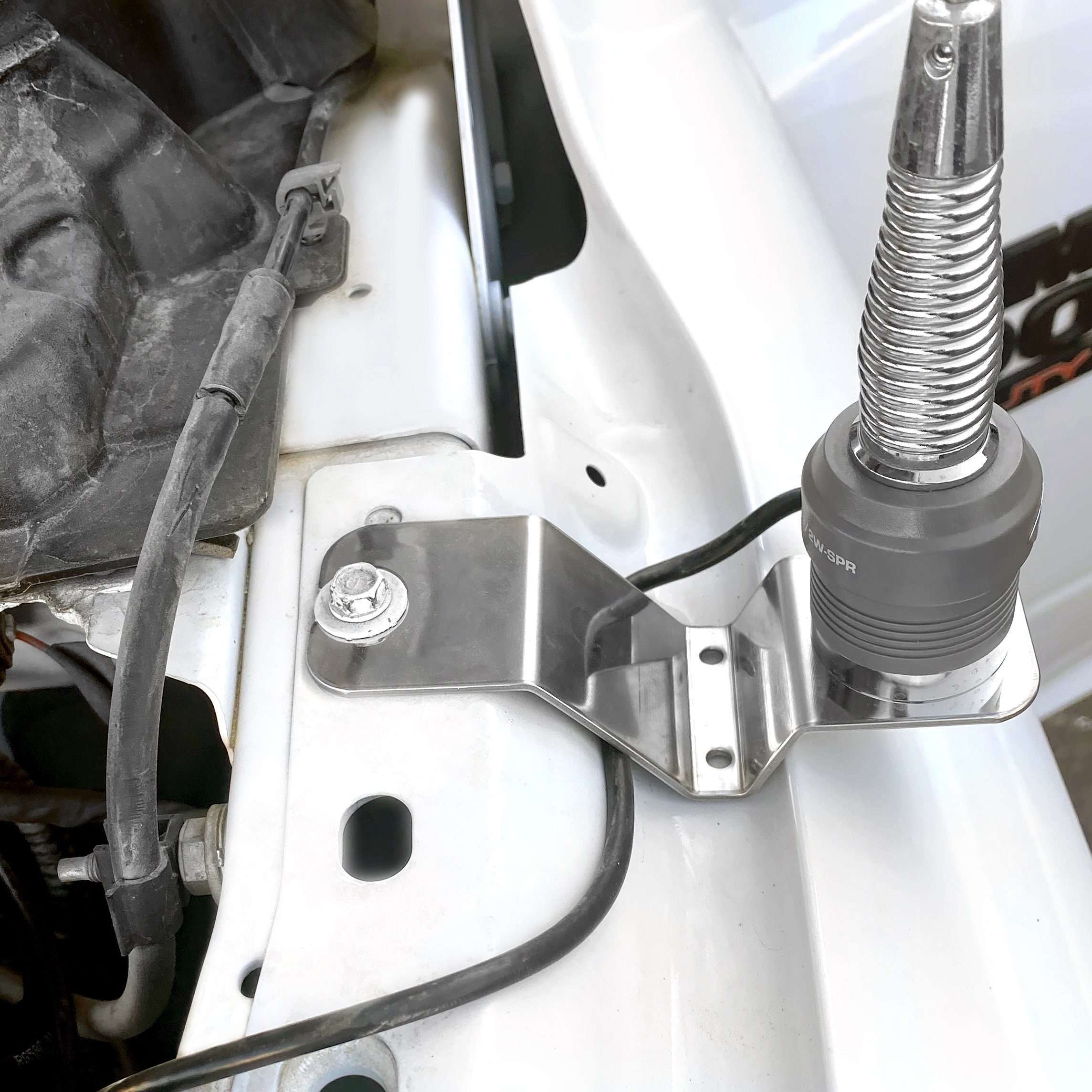 Fender Antenna Mount for Dodge Ram – enzopowersports